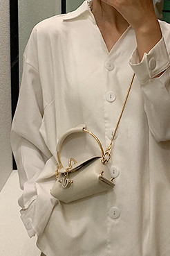 Small White Purse With Circle Handle (Cute)