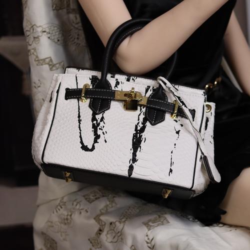 White And Black Crocodile Small Handbag (Stunning)