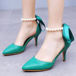 Sophia's Green Emerald Heels With Bow And Pearls